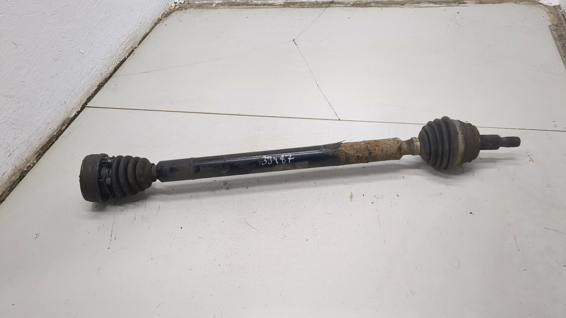 Полуось (вал, шрус) правая передняя Volkswagen Golf 4 Б/У