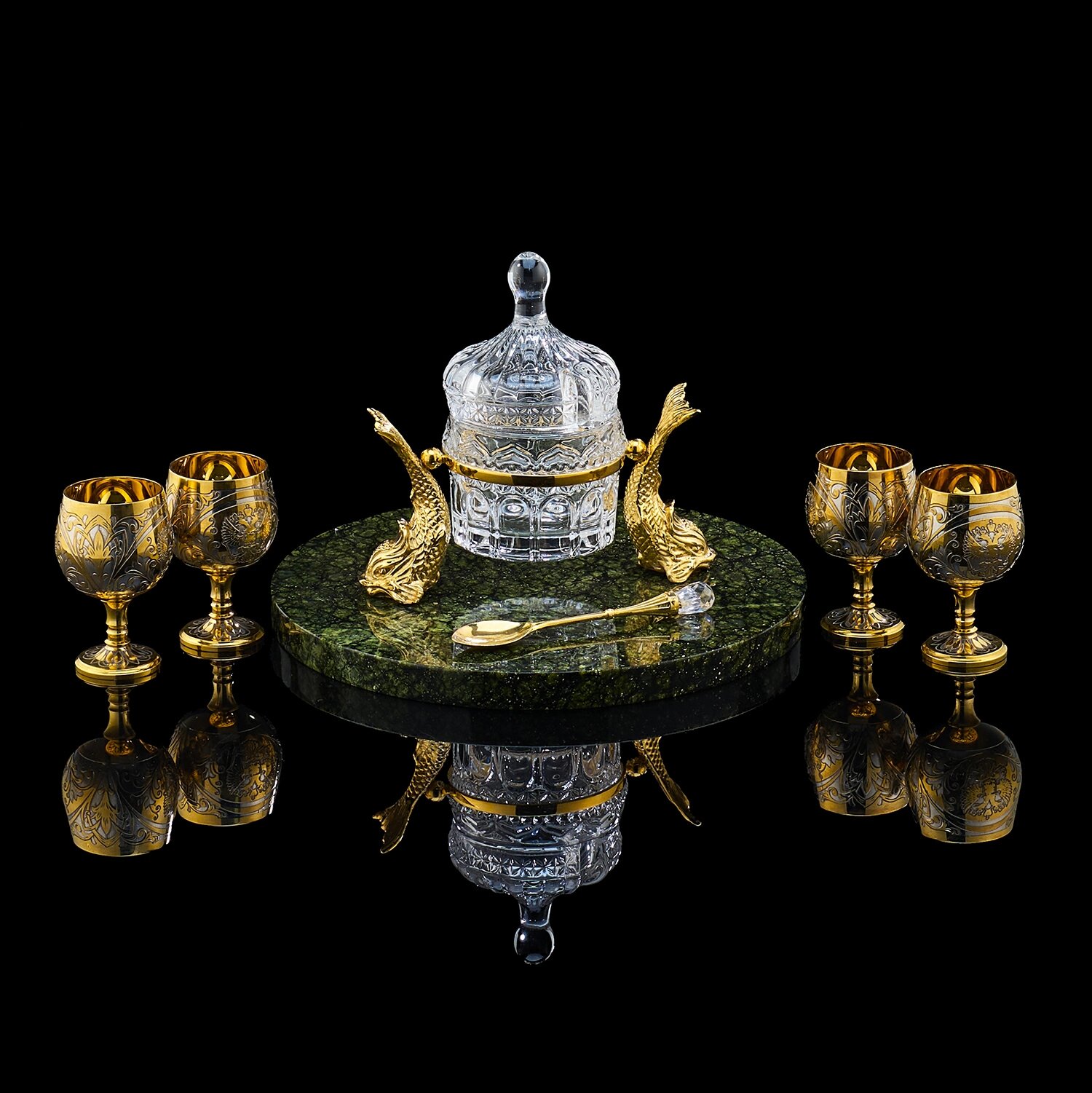 206617 Златоуст Икорница "Рыба-кит"+4 рюмкиРФ, с крыш, змеевик NAW-IRR4