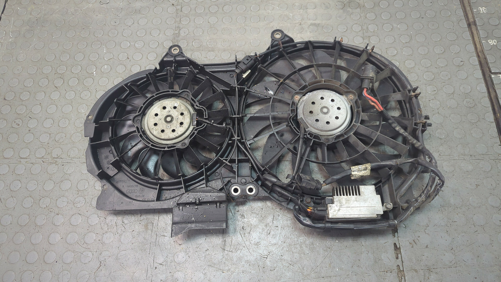 Вентилятор радиатора Audi A4 (B6) Б/У