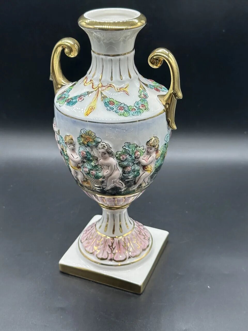 Фарфоровая Ваза 20 см Расписная CApodimonte (Италия)Антикварная Великолепная