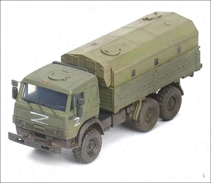 Сборная модель автомобиля КамАЗ-5350 Мустанг масштаб 1:35 пластик
