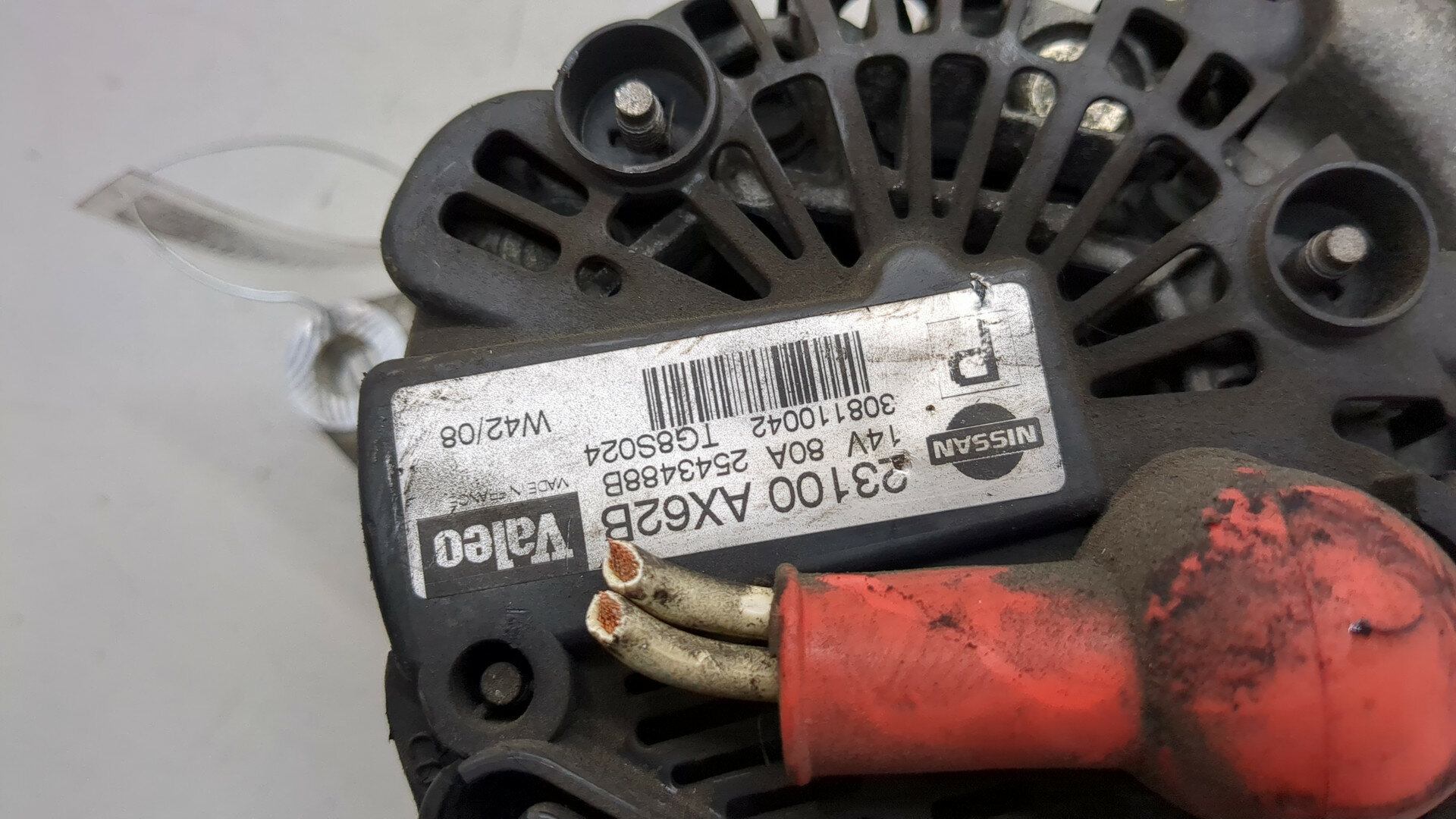 Генератор Nissan Note E11 Б/У — фото 1