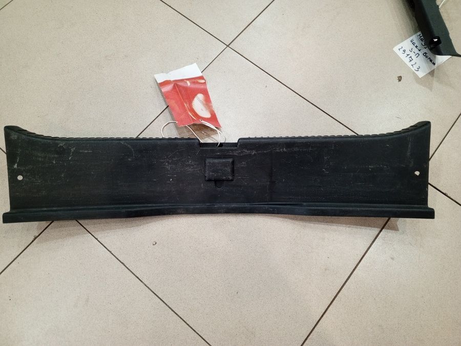 Обшивка багажника (на заднюю панель) Mazda 3 bk 2003-2009 BP4K6889XB02