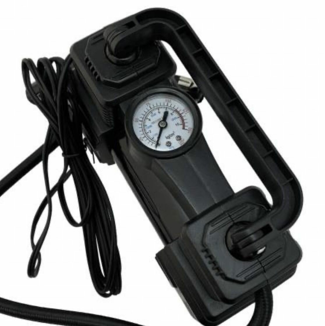 Автомобильный компрессор – мощность 150 Вт, двухпоршневой насос и встроенный фонарь в комплекте