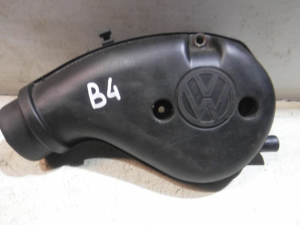 Воздуховод VW Passat B4