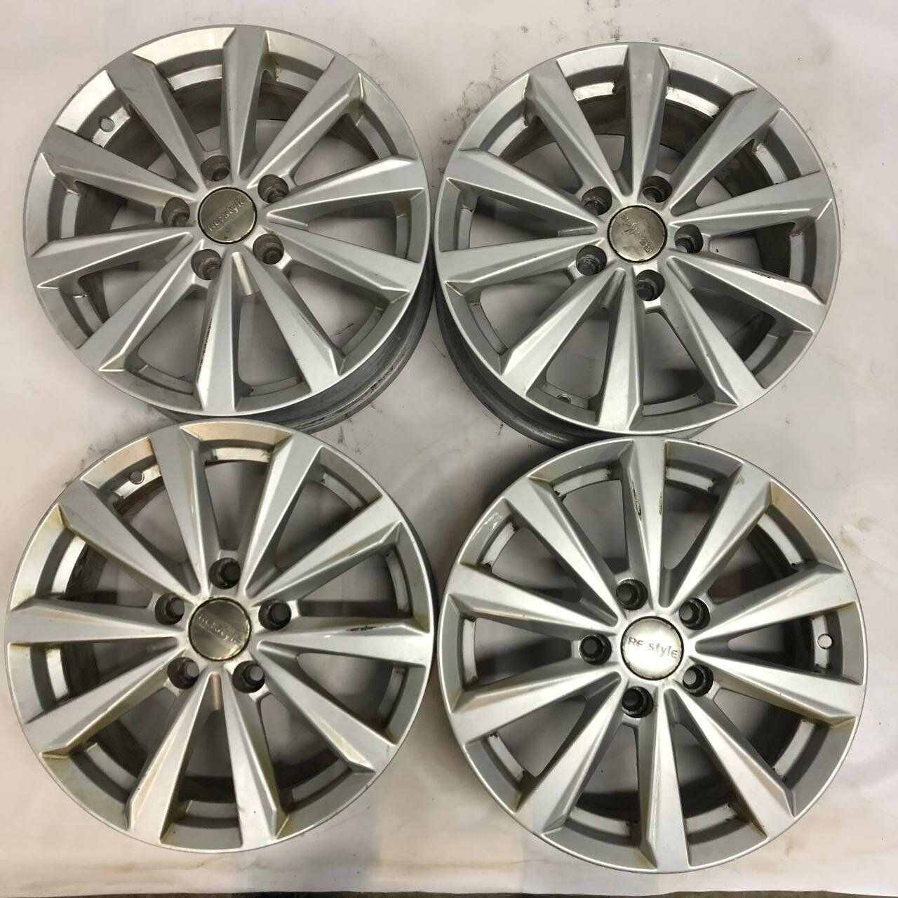 Колесные диски ReStyle 16x6.5 PCD 5x114.3 D66.1 ET50 (Реплика)