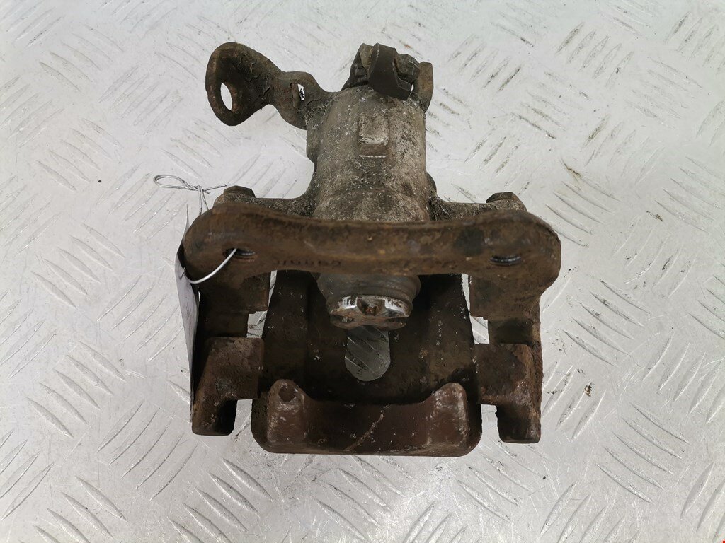 Суппорт задний левый Renault Modus 7701208361 арт. 1630556