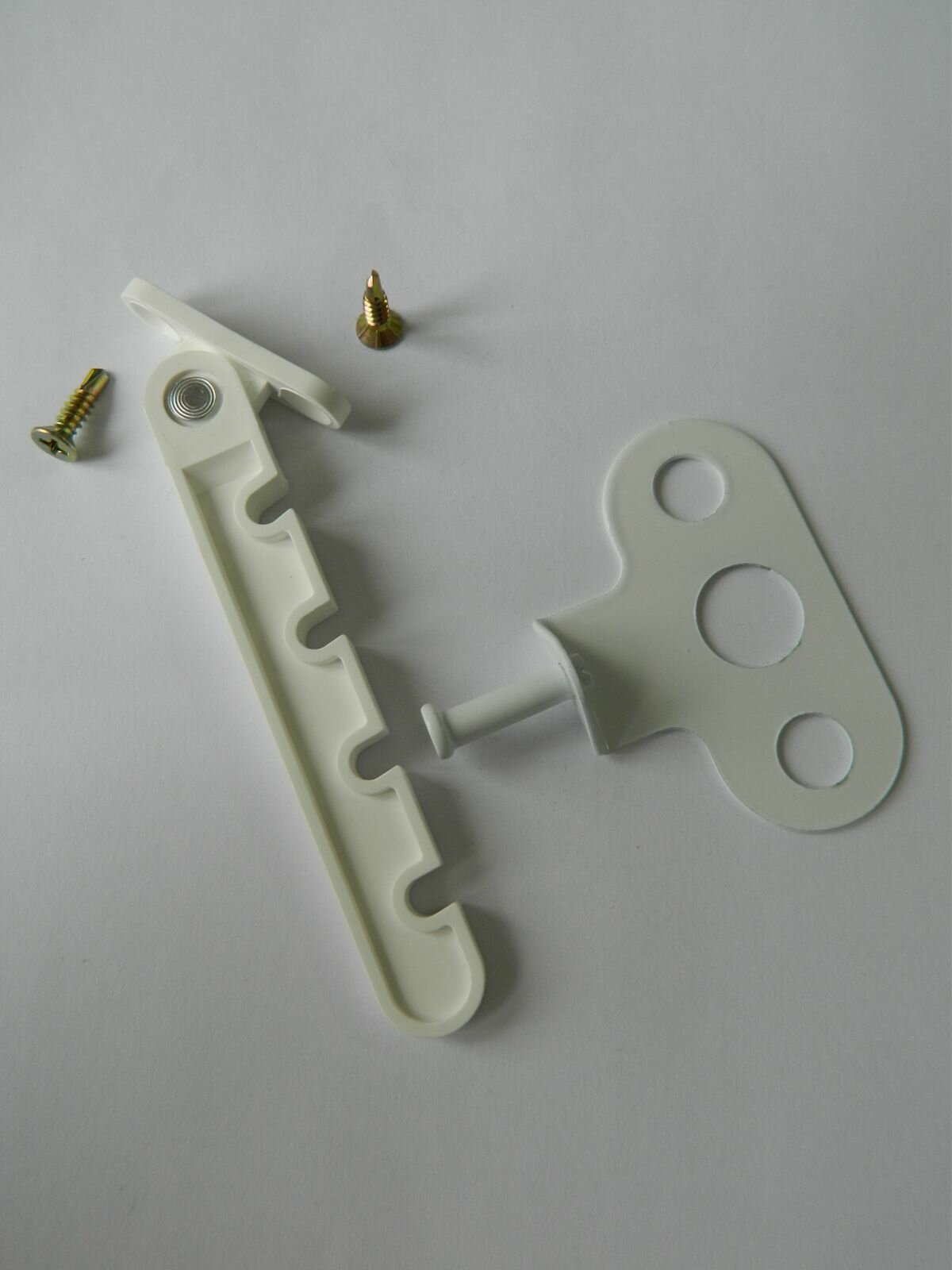 Оконный ограничитель