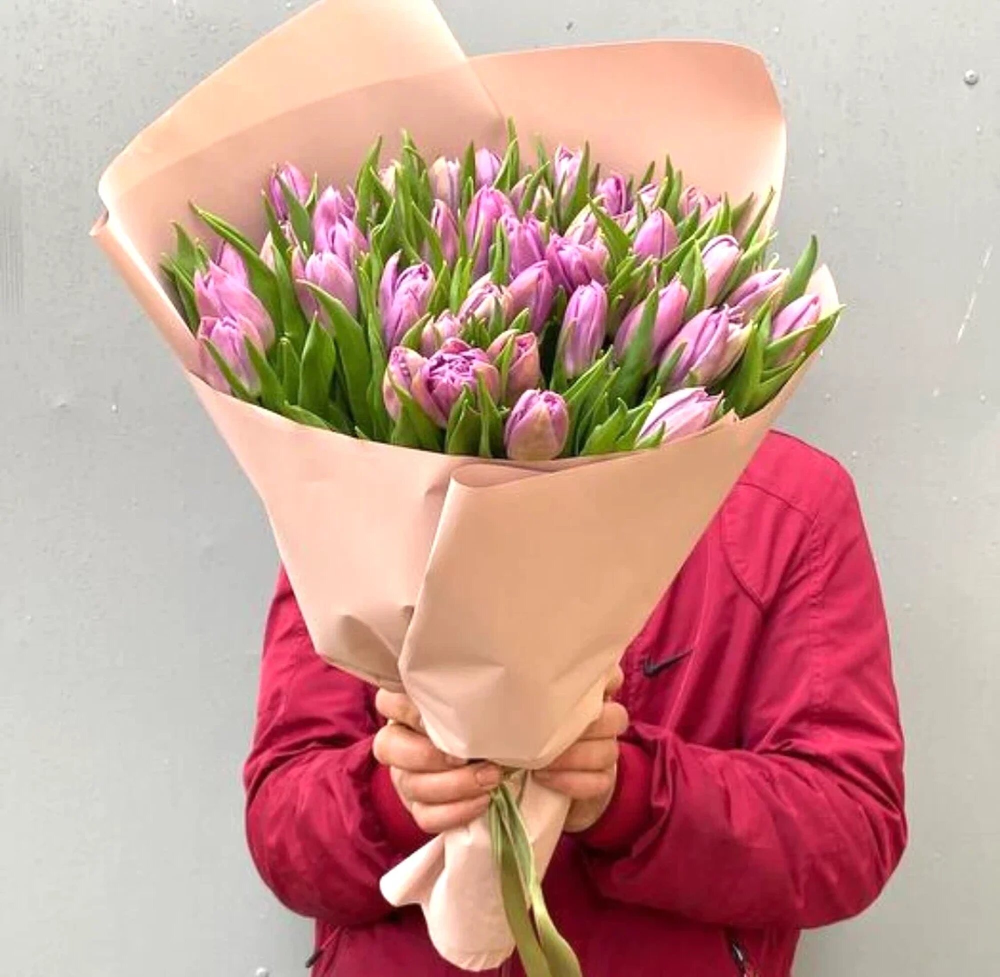 Монобукет ShokoFlowers, тюльпаны, 49 штук, фиолетовые, без упаковки