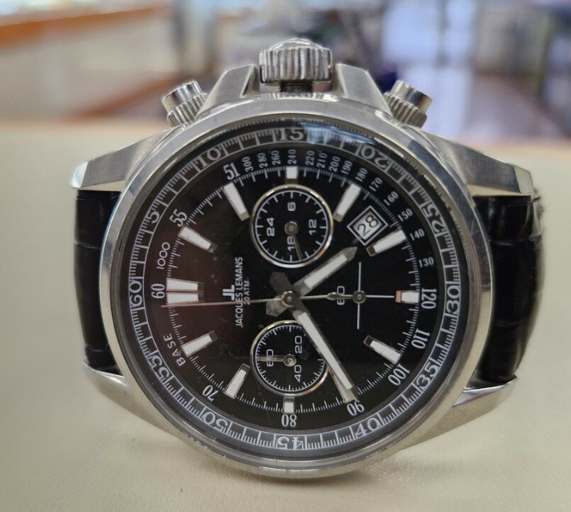Наручные часы JACQUES LEMANS