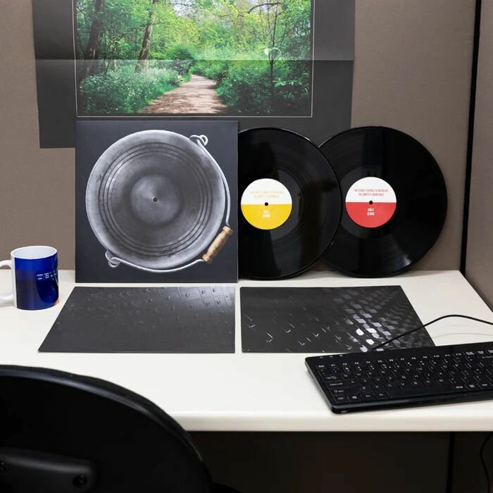 The Stanley Parable OST (Eco-Black Bucket, USA Limited Soundtrack) Цвет: "Экологичный Черный", Ультра-Редкая Виниловая Пластинка из США + Уникальный Постеры из Офиса