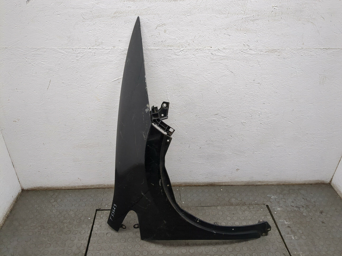 Крыло правое переднее Honda Civic Б/У