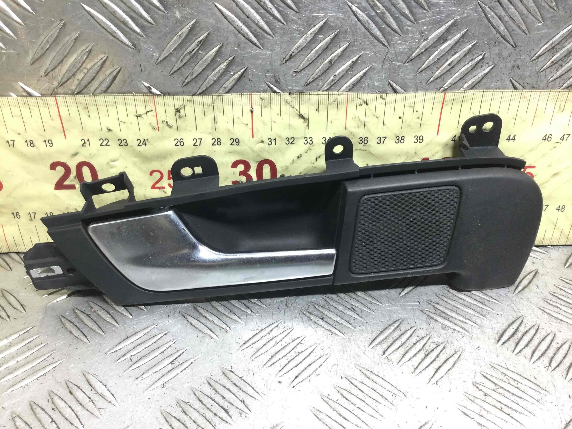 Б/У Ручка внутренняя задняя левая Audi A3 8P/8PA [рестайлинг] (2004-2008) 2005 г.