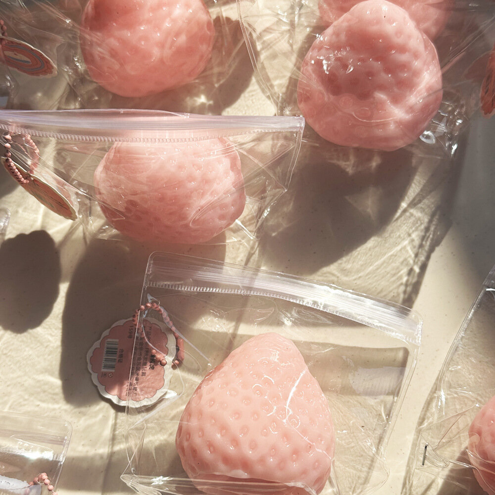 Популярная реалистичная игрушка-сквиши в виде клубники, высококачественная ручная работа, антистресс, похожая на слайм,