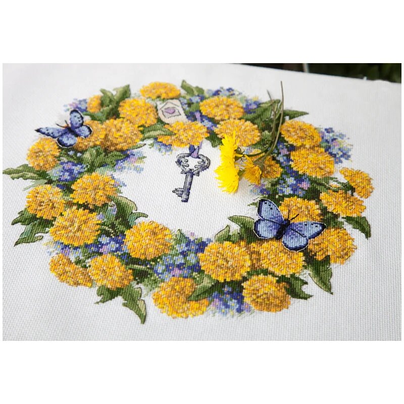 Наборы для вышивки крестом "Денельский венок", Merejka K-97 16CT unprint canvas