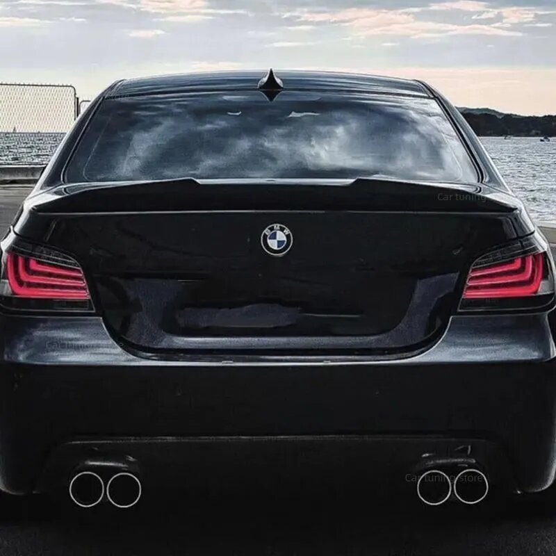 Бампер для BMW 5 Series E60 4-дверный седан PSM Style Черный глянцевый/карбоновый рисунок