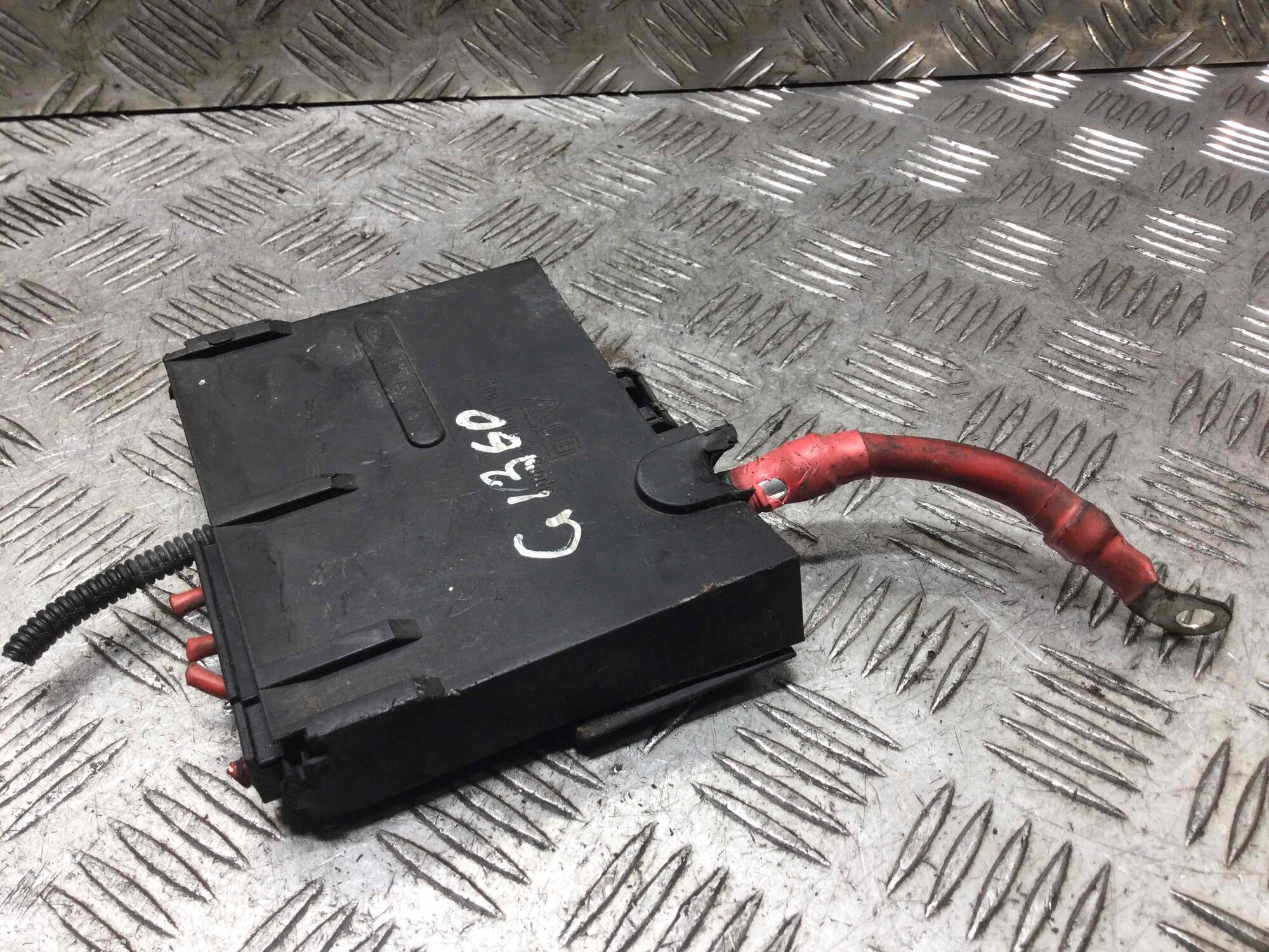 Б/У Блок предохранителей Ford Fiesta 5 поколение (2001-2007) 2006 г.