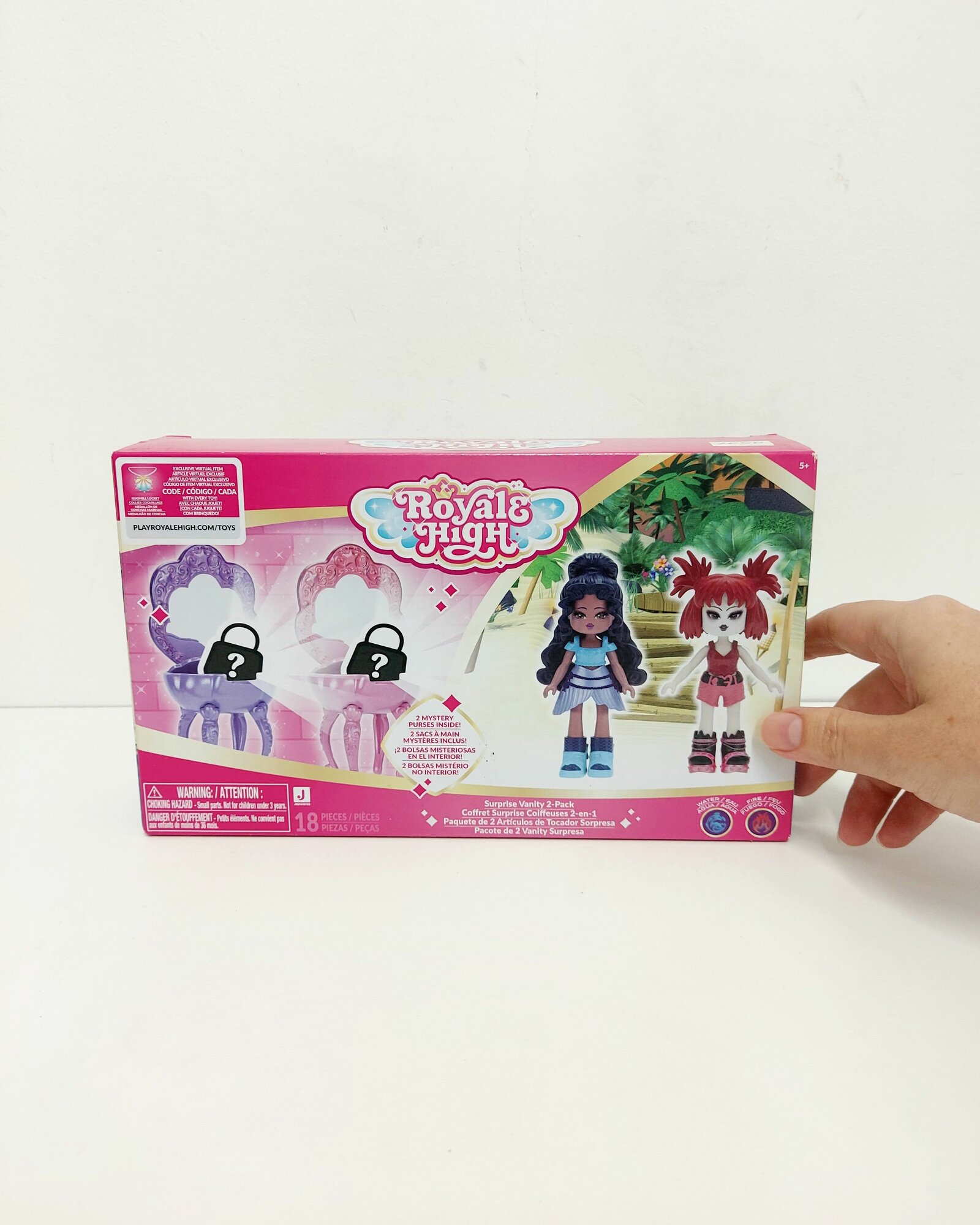 Набор Royale High Roblox Jazwares Vanity 2-Pack Роял Хай 2 куклы, 2 столика, 2 парика, виртуальный код
