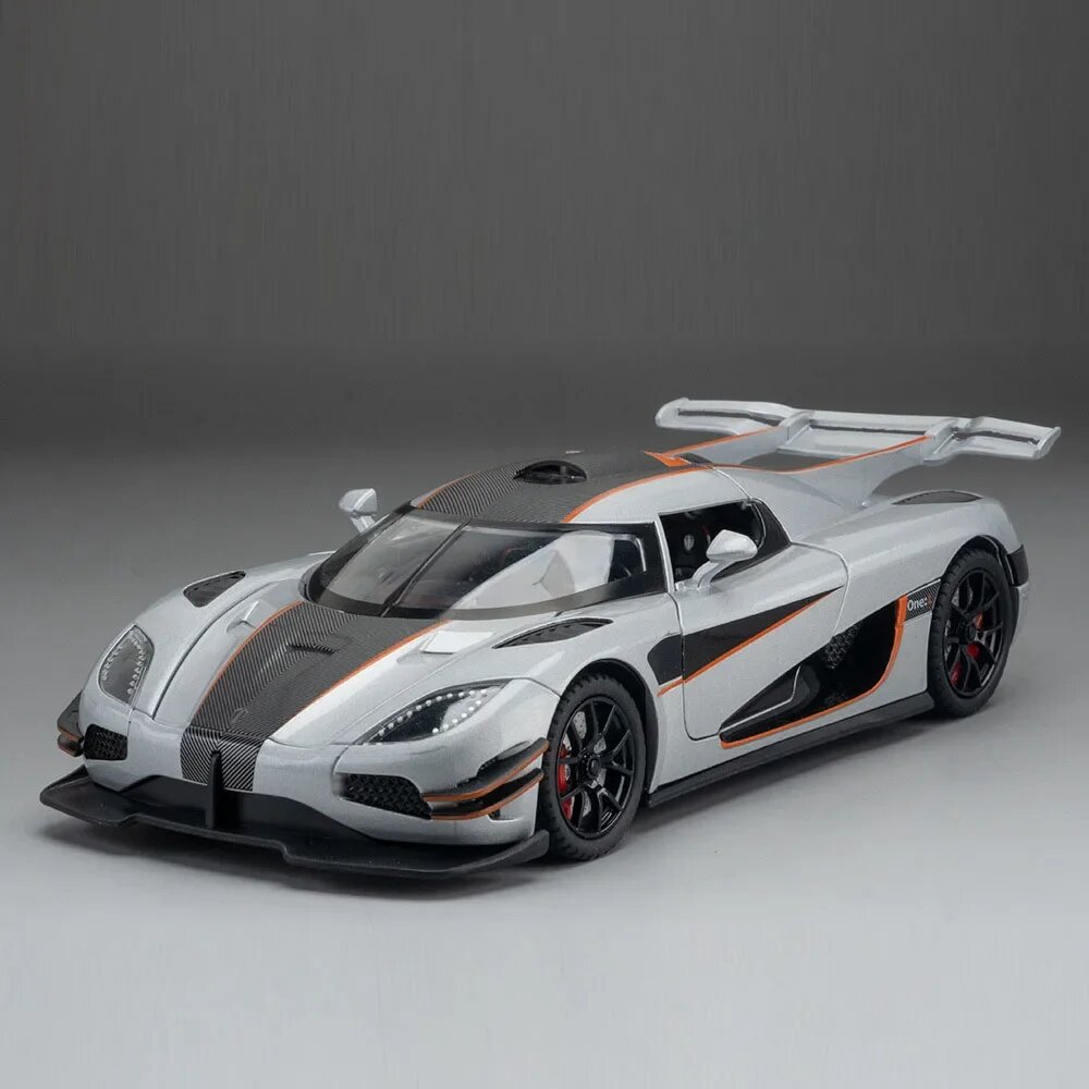 Модель автомобиля Koenigsegg One:1 1:24, серебристый