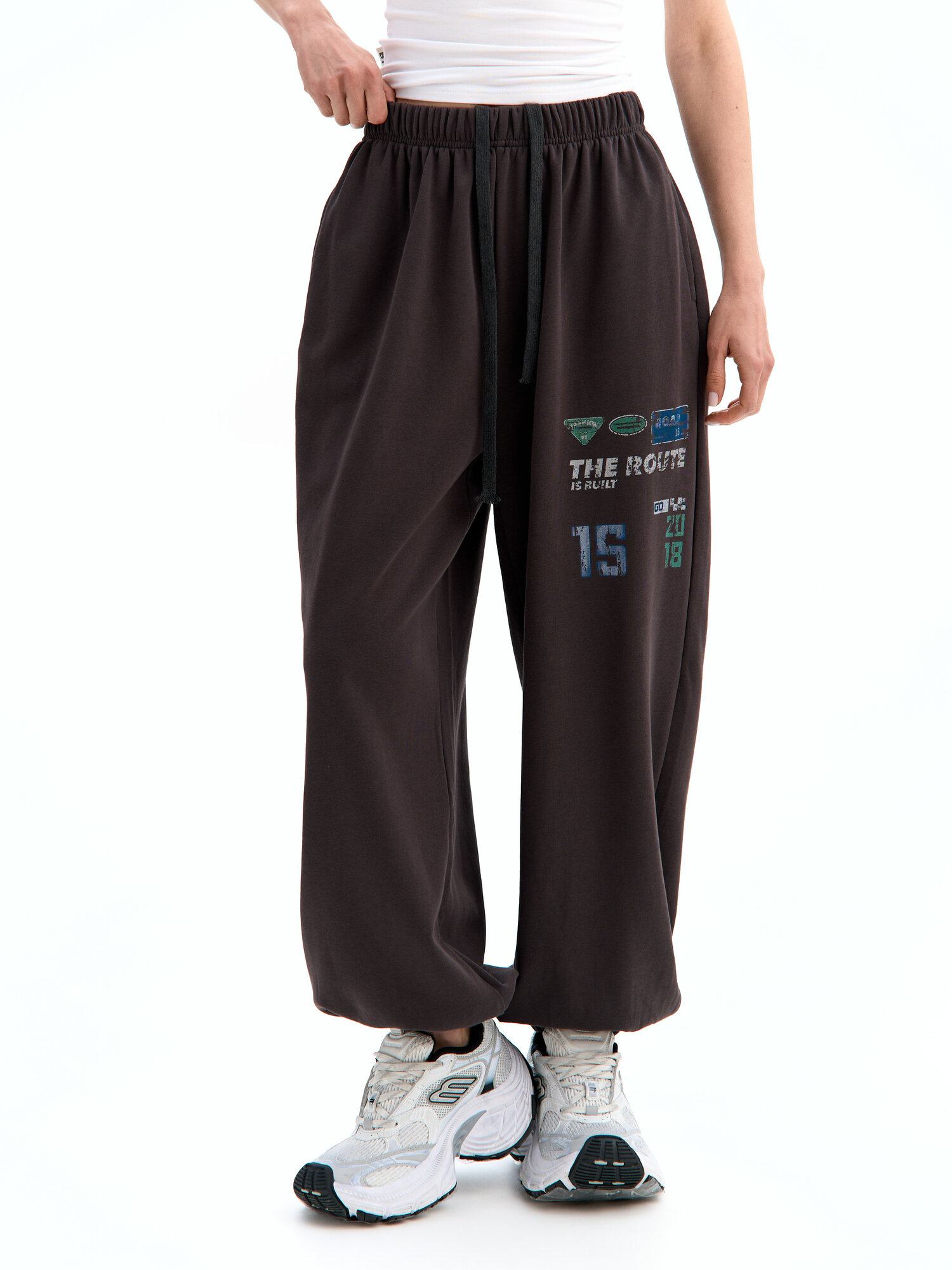 Брюки спортивные 2026