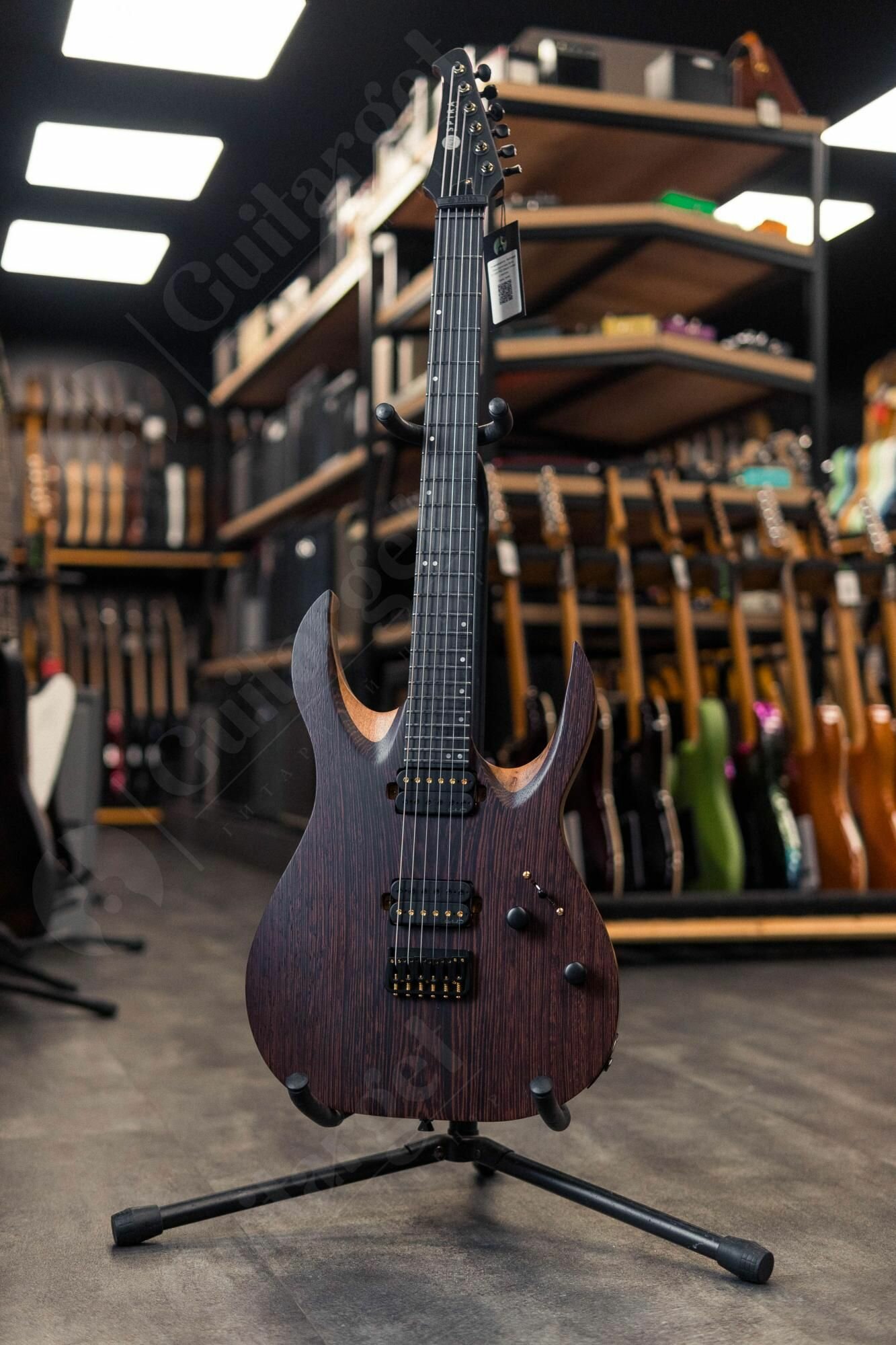 Электрогитара Spira S-1000 PRO Black Limba с чехлом