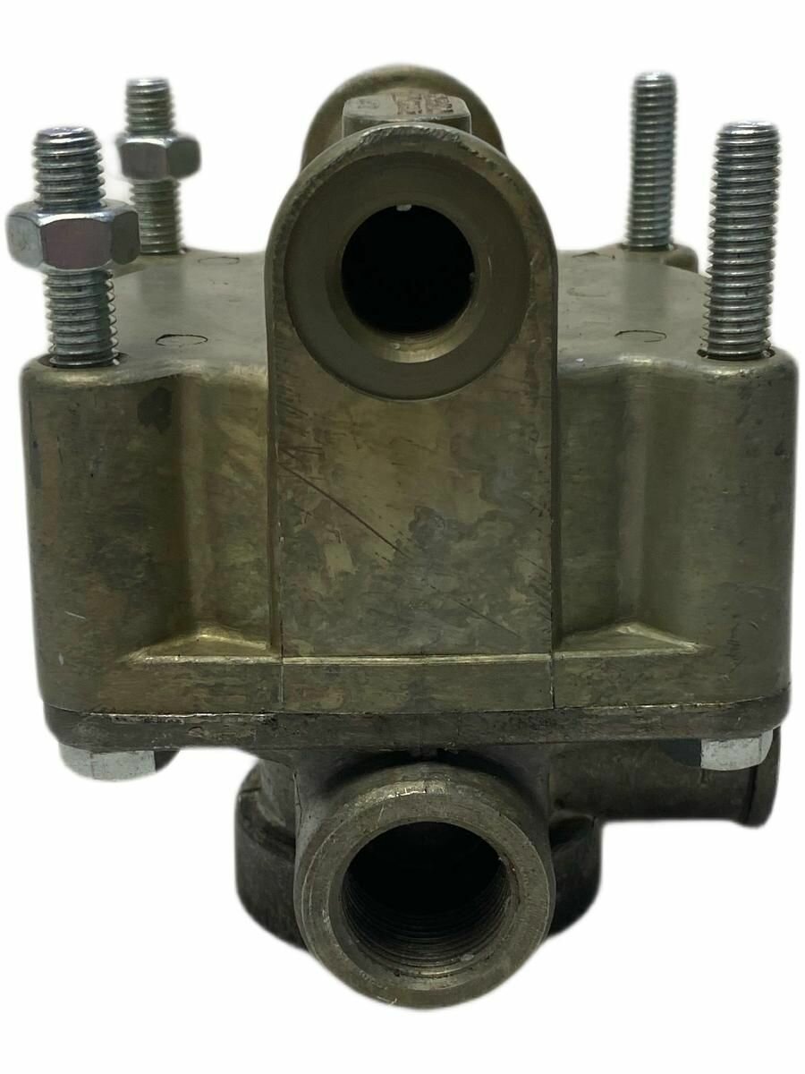 Клапан ускорительный (на все автомобили ЗИЛ)