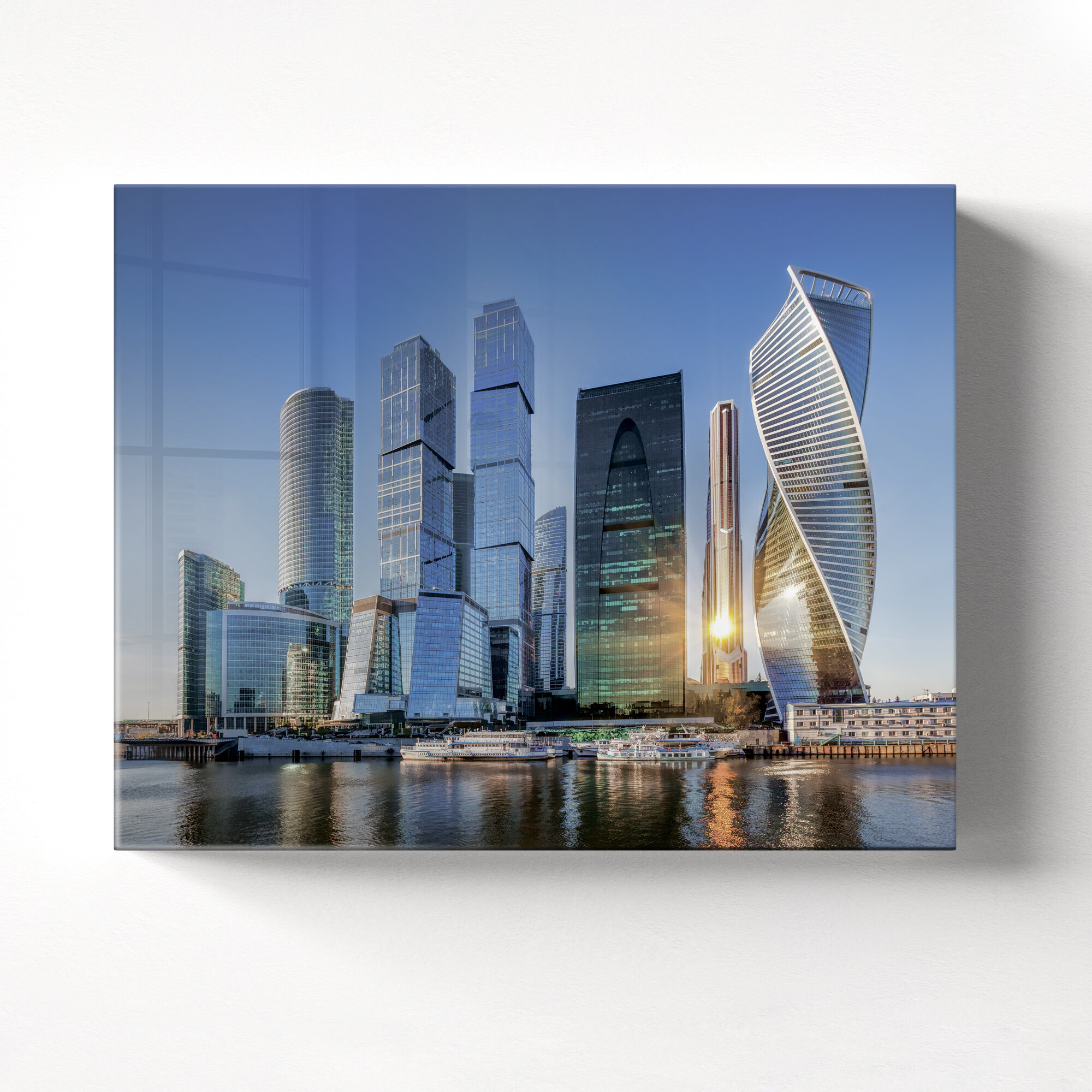 Картина Postermarket "Москва Сити" на стекле, городской пейзаж, 40x50 см