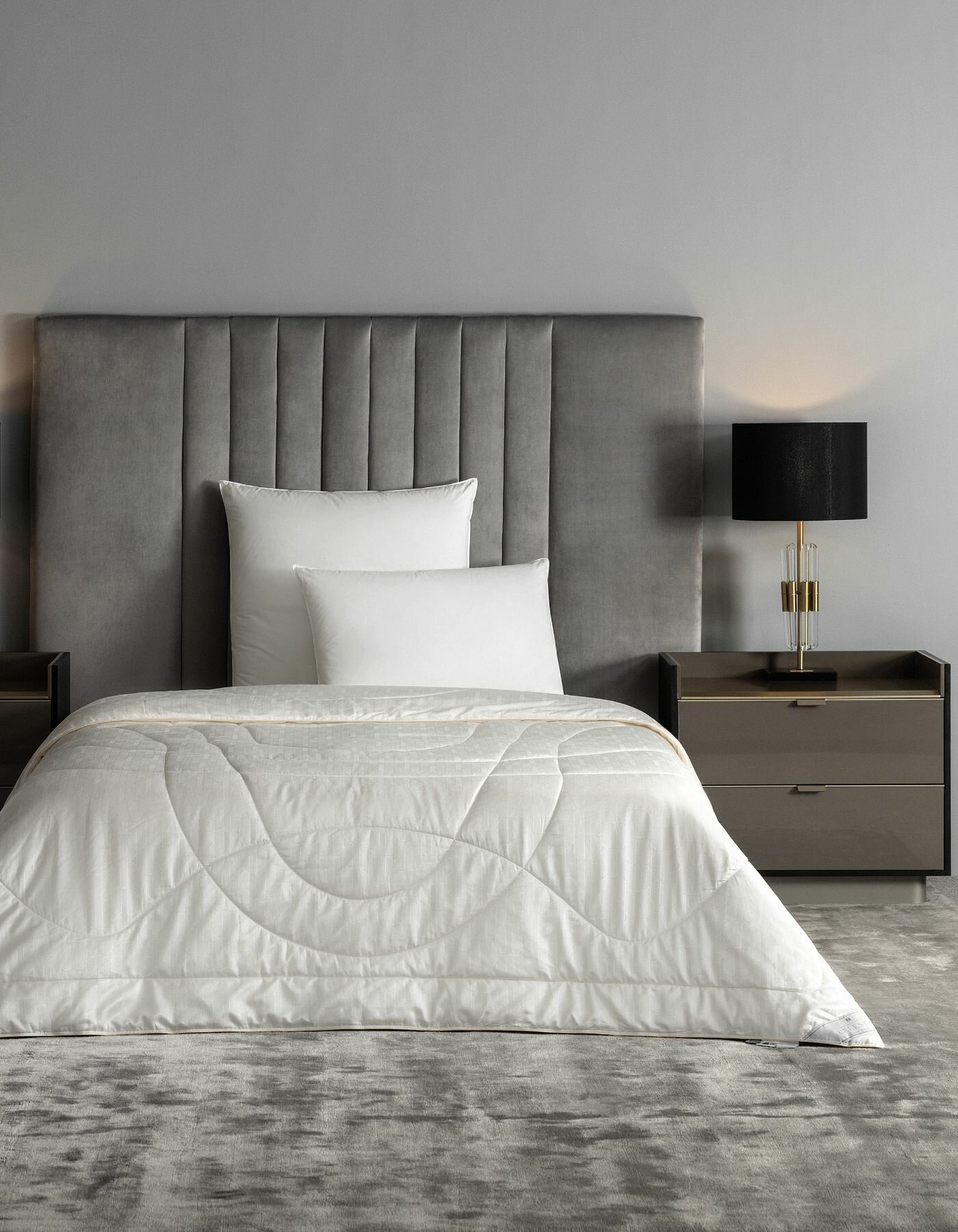 Togas Одеяло 140х200 полуторное "Селеста" всесезонное 250 г/м2, белый кашемир