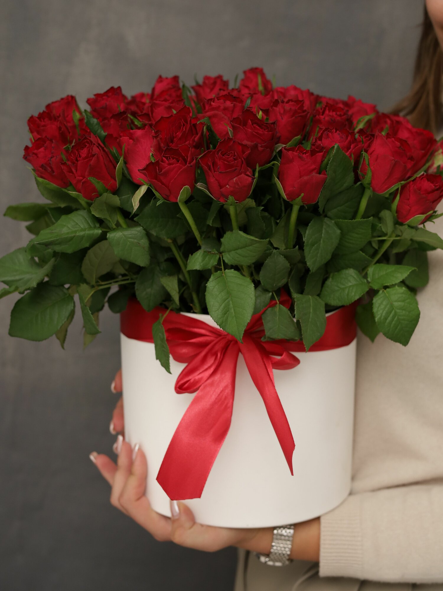 Букет из 51 розы в коробке, Цвет Красная, 40 см