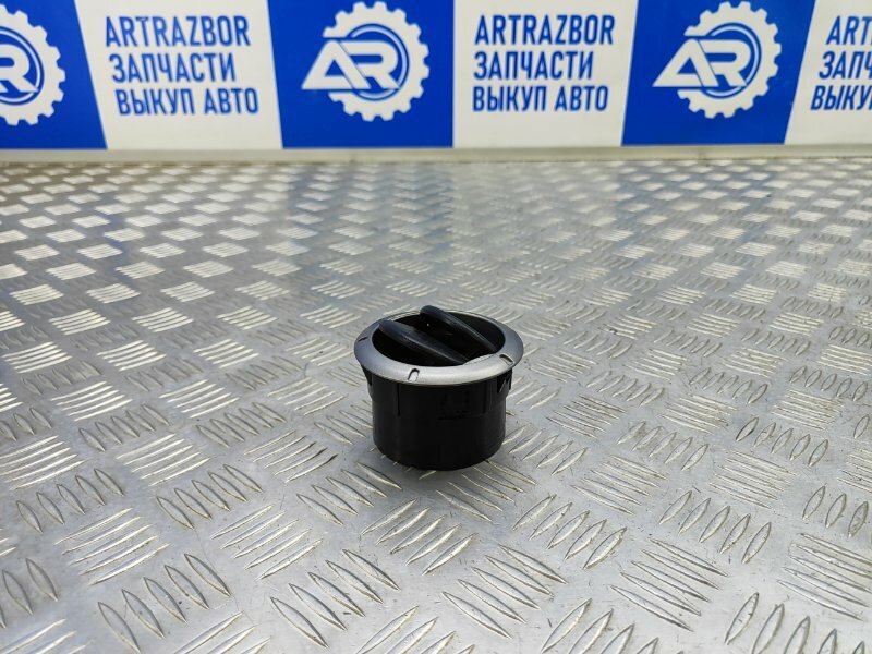 Б/У Дефлектор воздушный Renault Duster HS / Рено Дастер HS 2.0 F4RA400 135 Л.С 2013