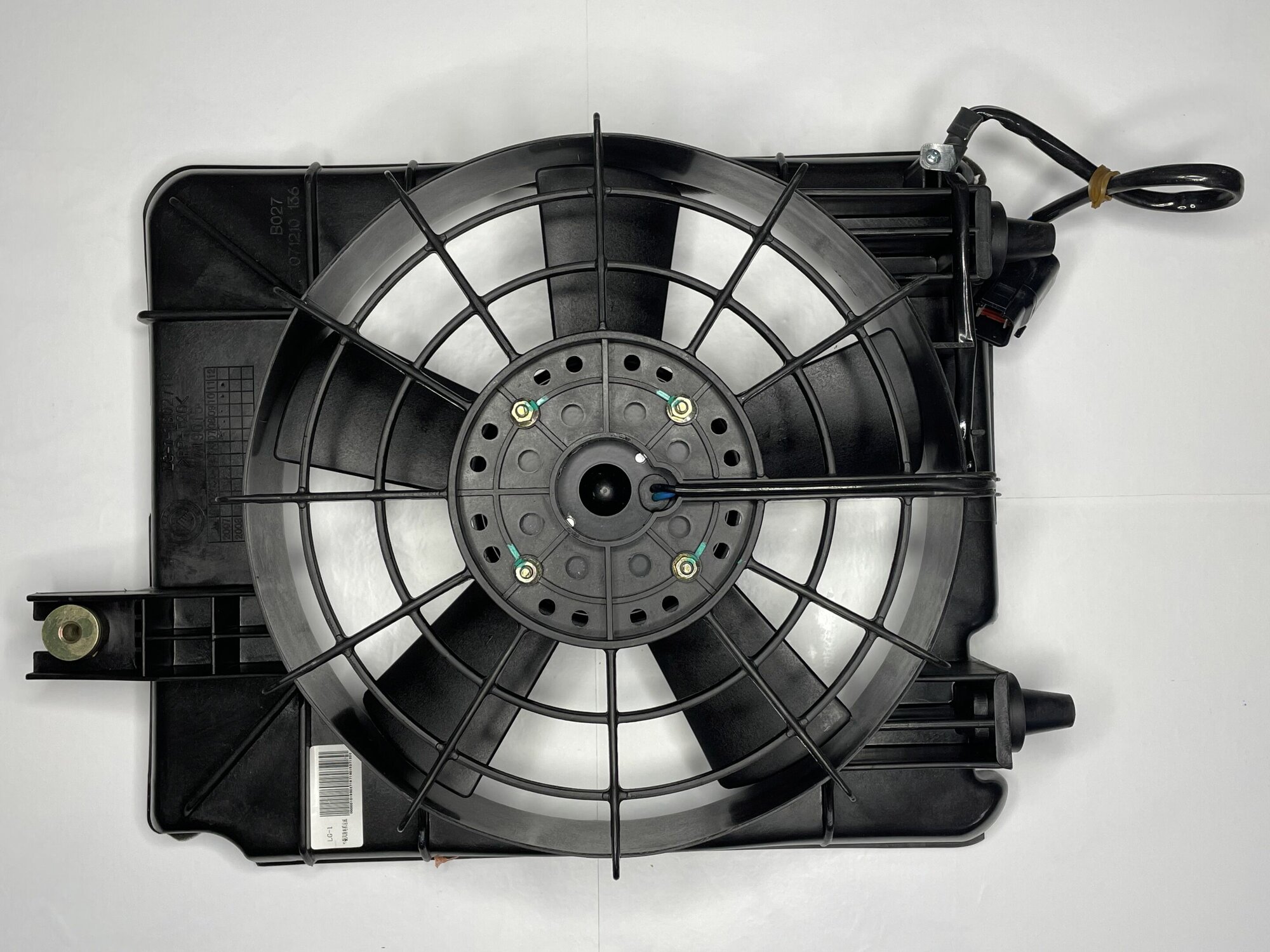 Вентилятор радиатора кондиционера Geely MK [1.5 16V 5MT седан] 1018002718