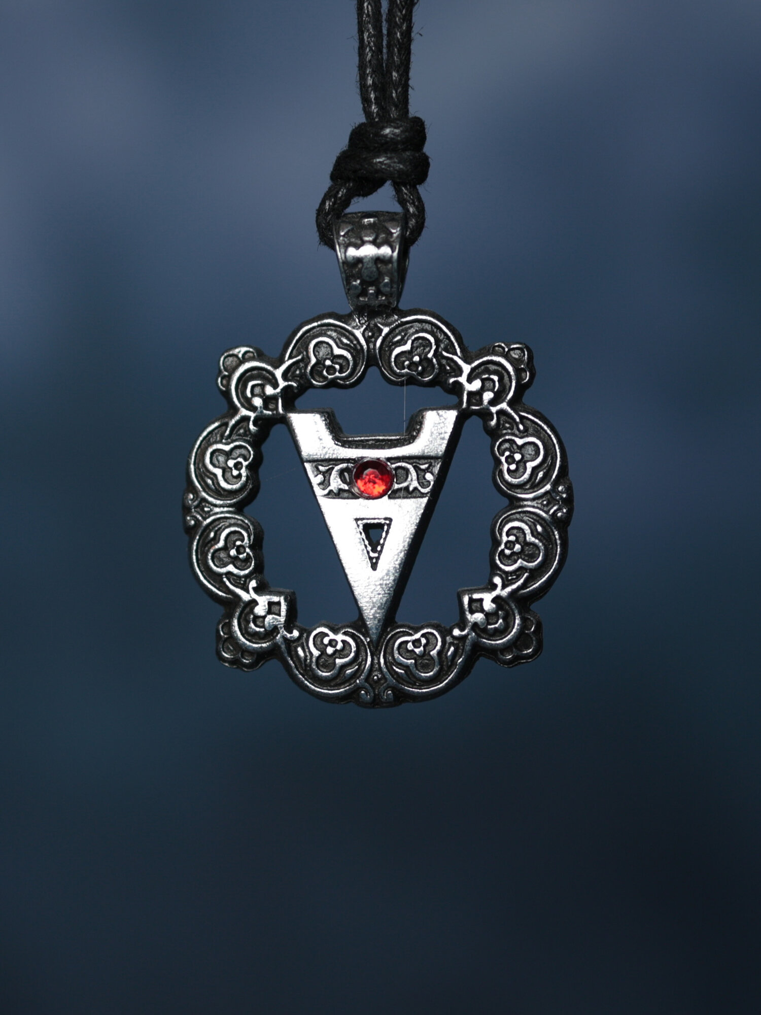 Славянский амулет Велес, символ богатства и финансового благополучия