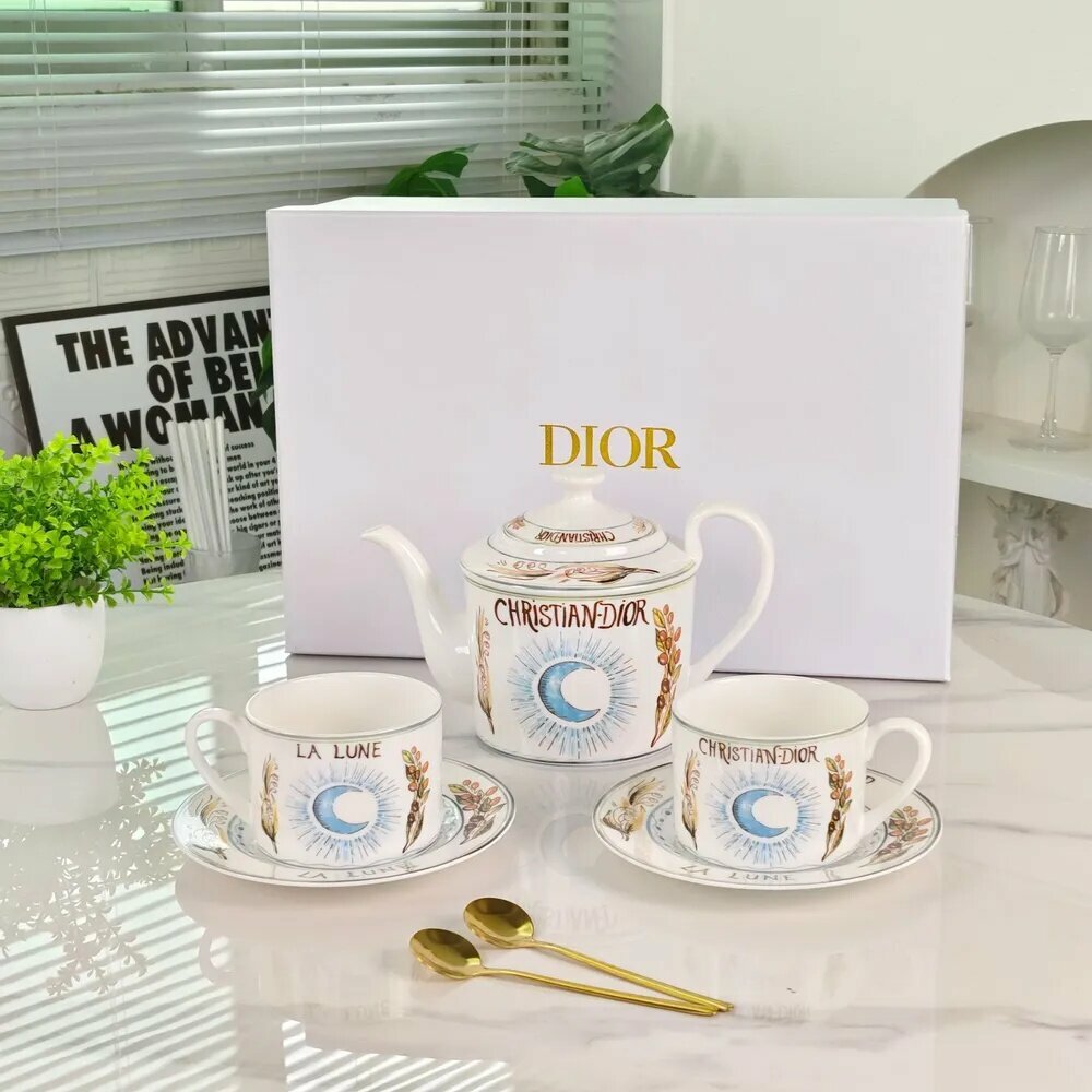 Сервиз чайный "DIOR Кофе, чайник, чашка. Двойной костюм" 800 мл на 2 перс.