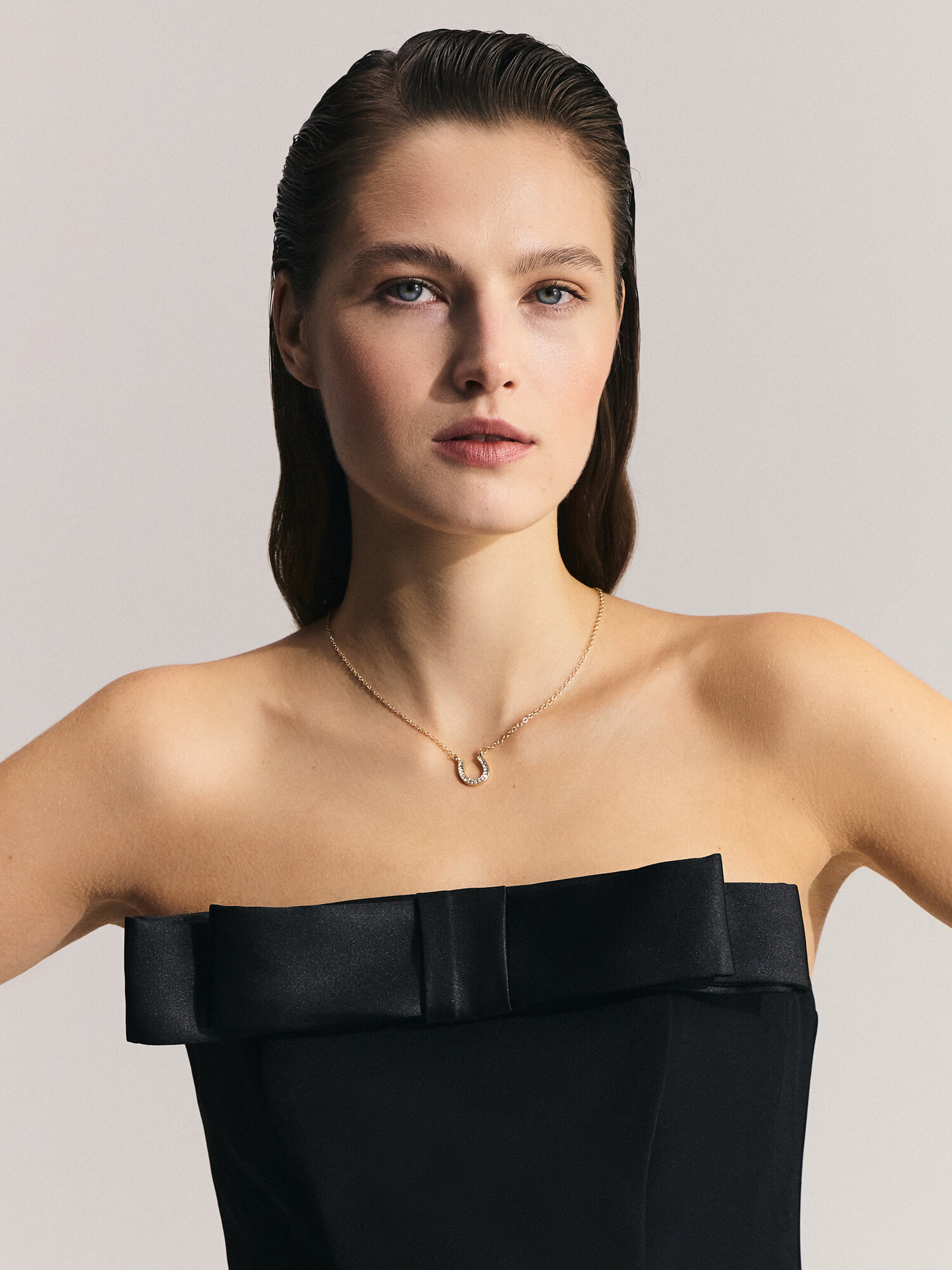 Колье, стекло