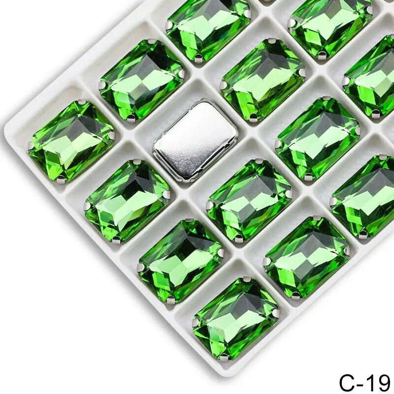 Стразы плоские зеленые Lt Peridot C-19