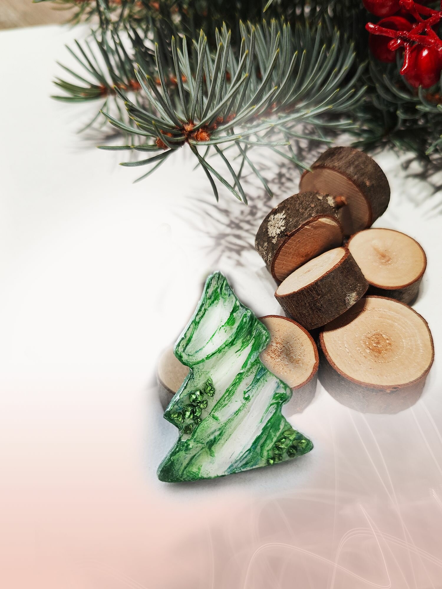 Брошь, стекло