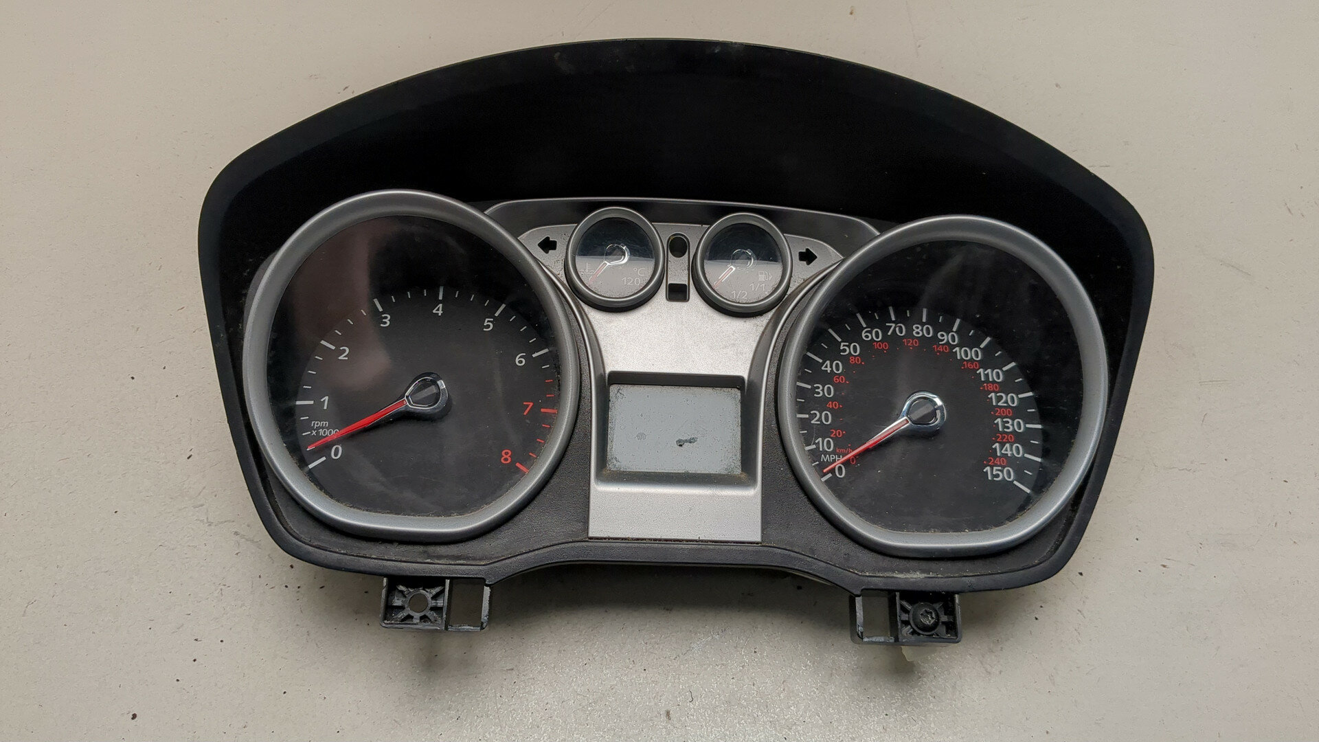 Приборная панель Ford Focus 2 Б/У