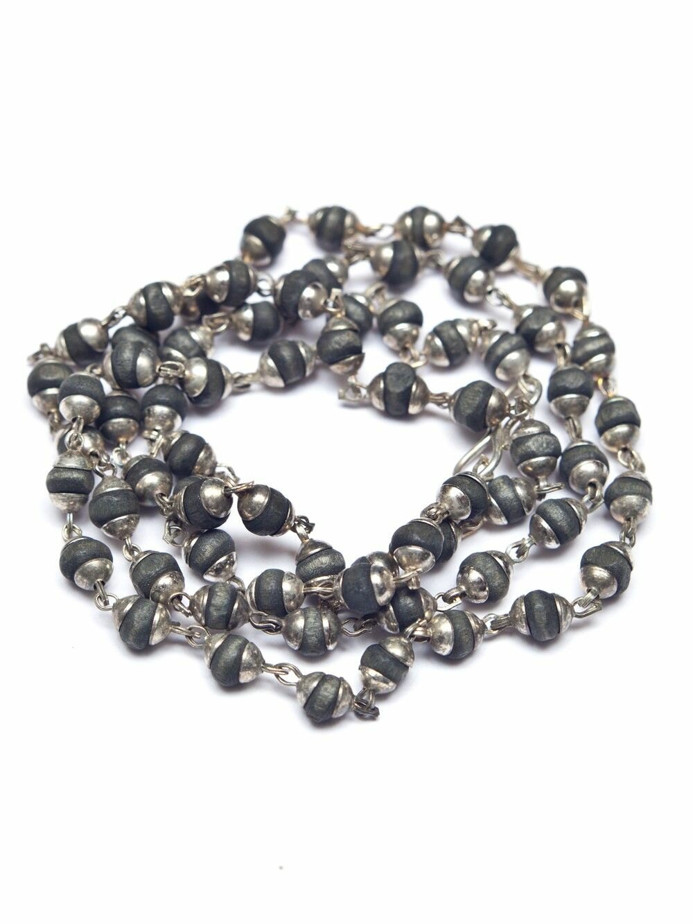 Туласи в обрамлении 1,5 ряда 5 мм черные