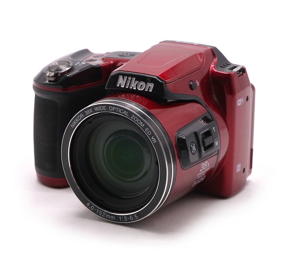 Красный цифровой фотоаппарат Nikon Coolpix L840