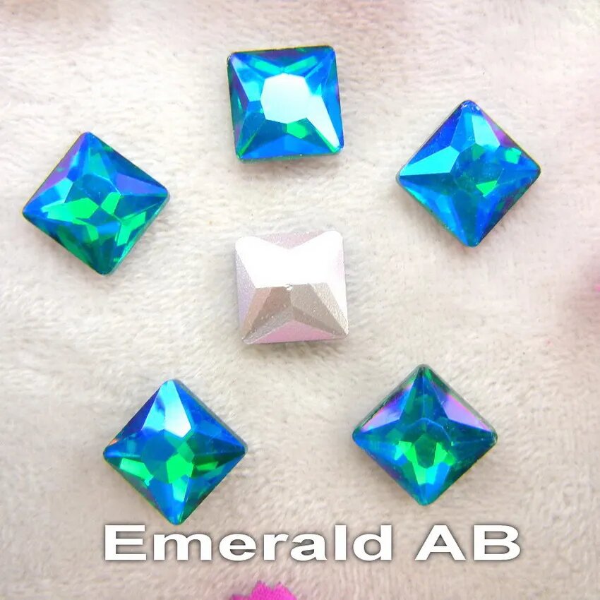 Стразы квадратные Emerald AB 8 мм, 50 шт