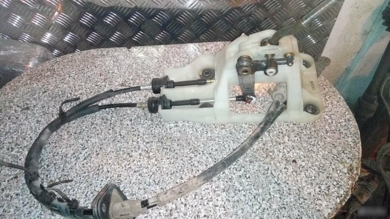 Кулиса МКПП Mitsubishi Lancer Митцубиси Лансер 9 MR336431