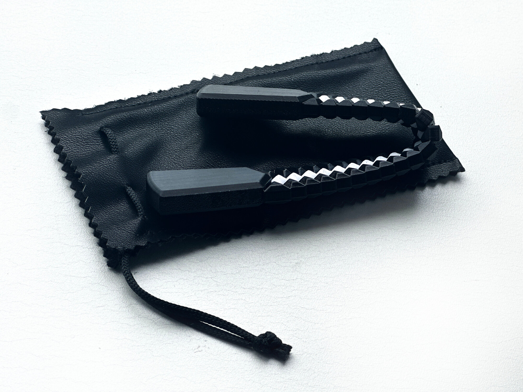 Четки перекидные "Зуб Дракона" 23,5 см акрил