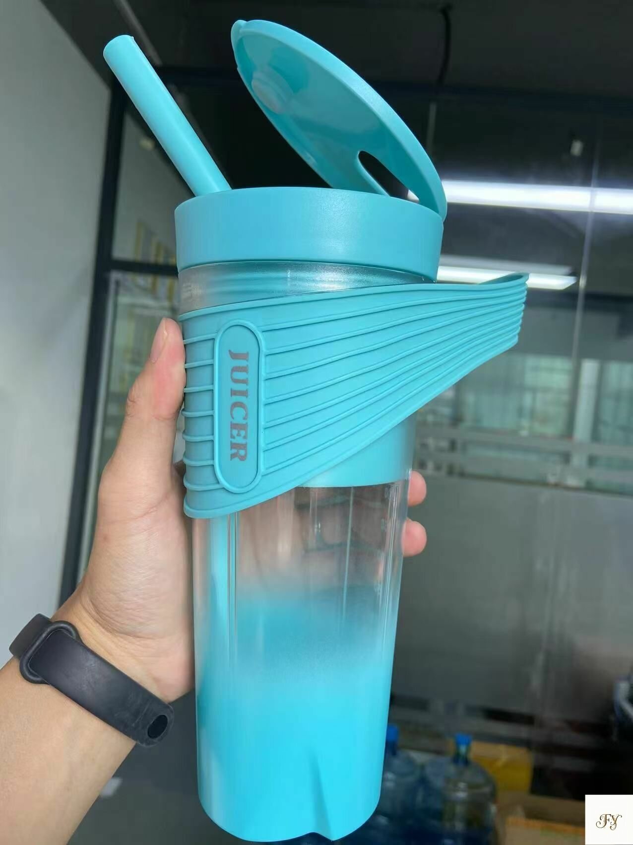 Беспроводной портативный блендер для смузи, коктейлей и соков 460 мл