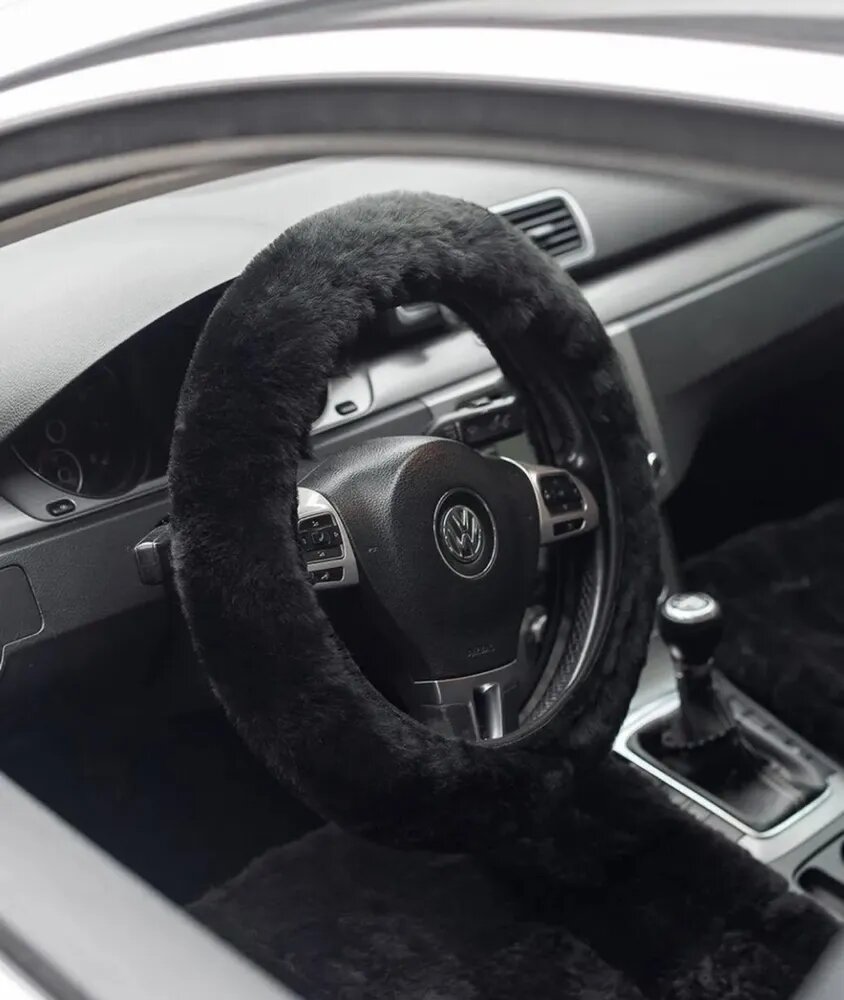 Оплетка на руль из натуральной овчины Shkura-Dekor черная, на резинке
