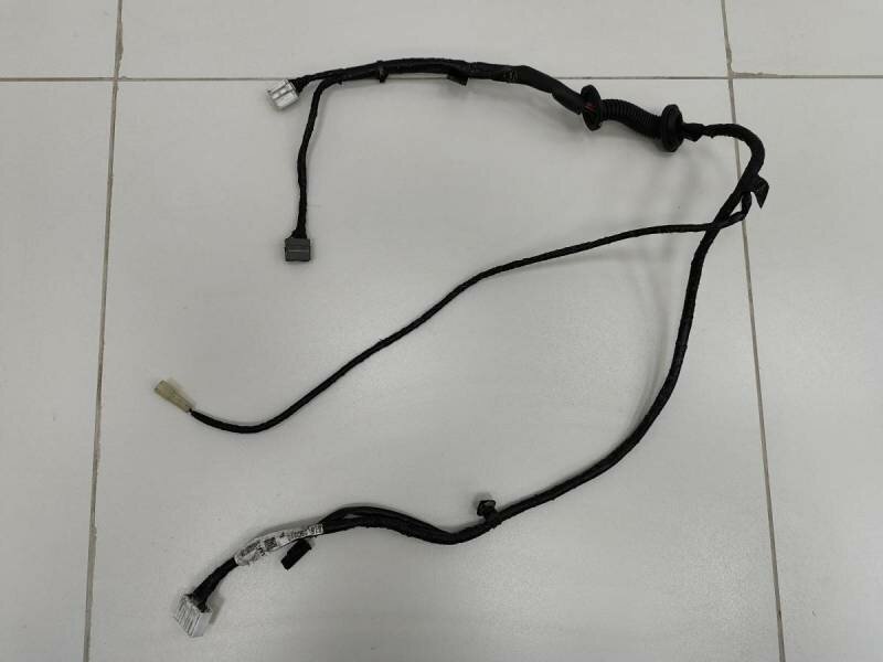 Проводка двери Subaru Forester S11 2002-2007 кат.номер: 81812SA000 81812SA010