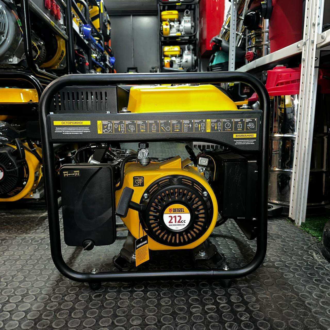 Генератор инверторный GT-3500iF, 3,5 кВт, 230 В, бак 5 л, открытый корпус, ручной старт Denzel [94705]