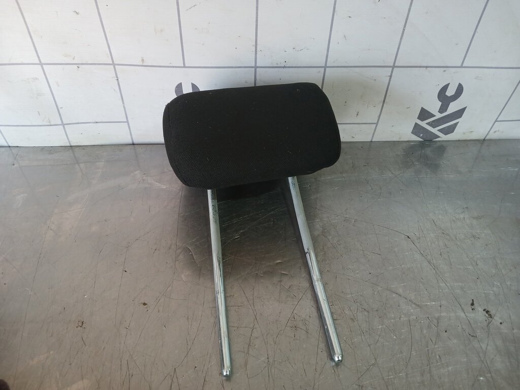 Подголовник Ford Focus 2 05-08