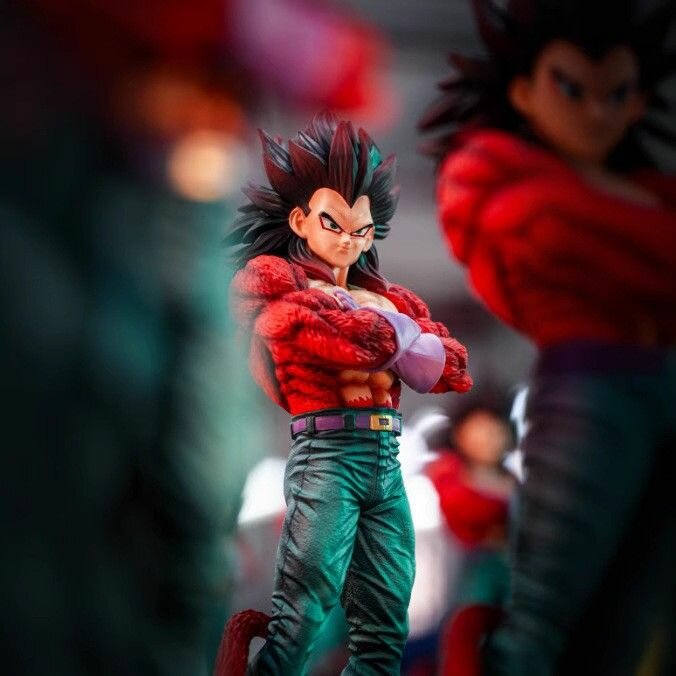 Фигурка Супер Сайян 4 Вегета