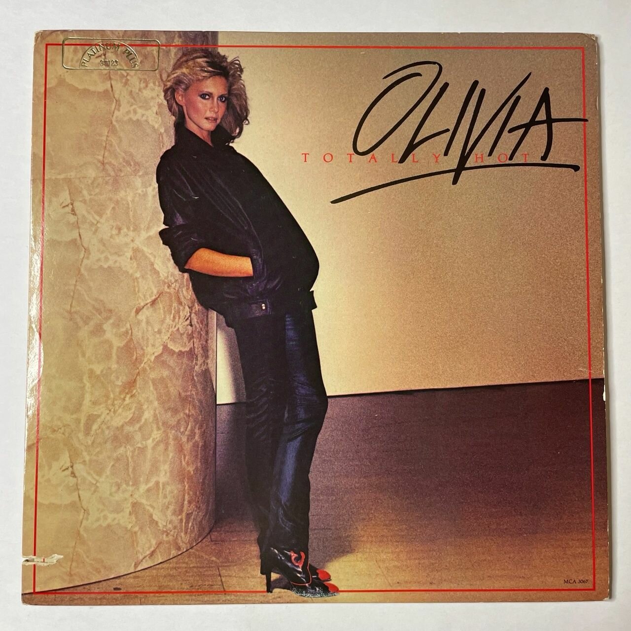 Винтажная виниловая пластинка LP Olivia Newton John Totally Hot (USA 1978)