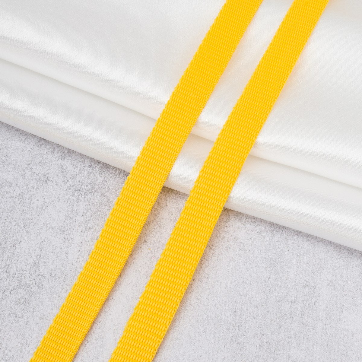 Стропа ременная, ширина 15 мм, длина 50 метров, цвет 63 желтый